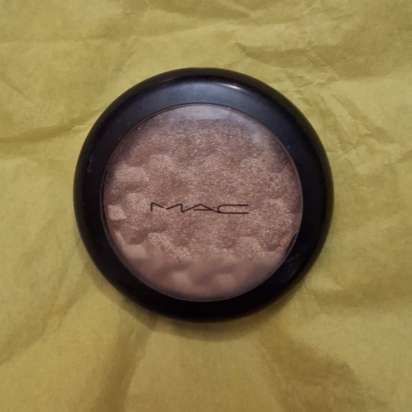 MAC Cosmetics | Makeup | Mac Highlighter Translucent Powder | Poshmark
